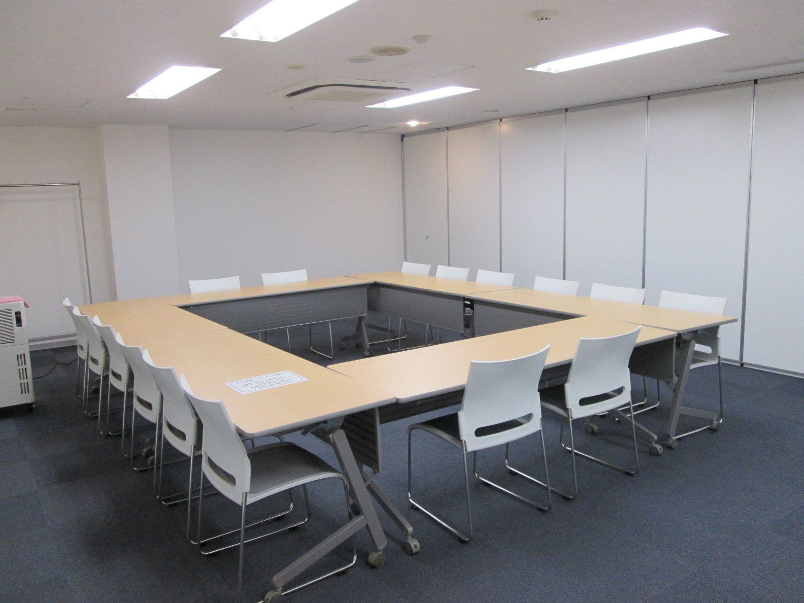 【リロの会議室 Forum S 5東洋海事ビル】会議室Aの写真2