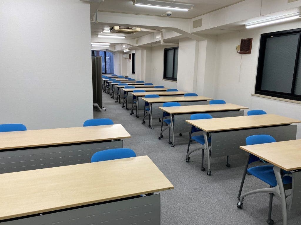 【リロの会議室 Forum S 佐野ビル】5階会議室の写真1