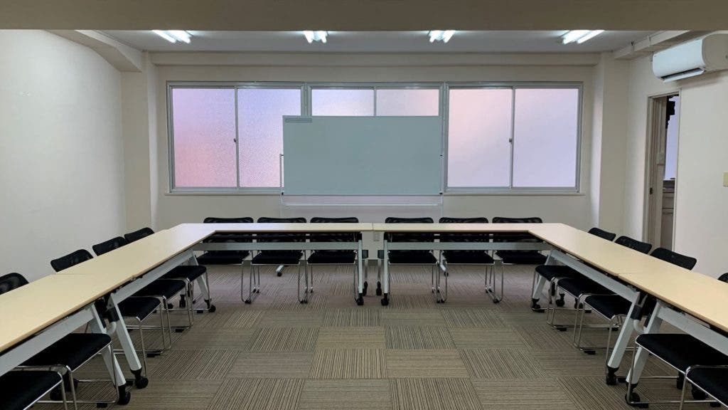 【リロの会議室 Forum S 本田ビル】3階 会議室の写真2