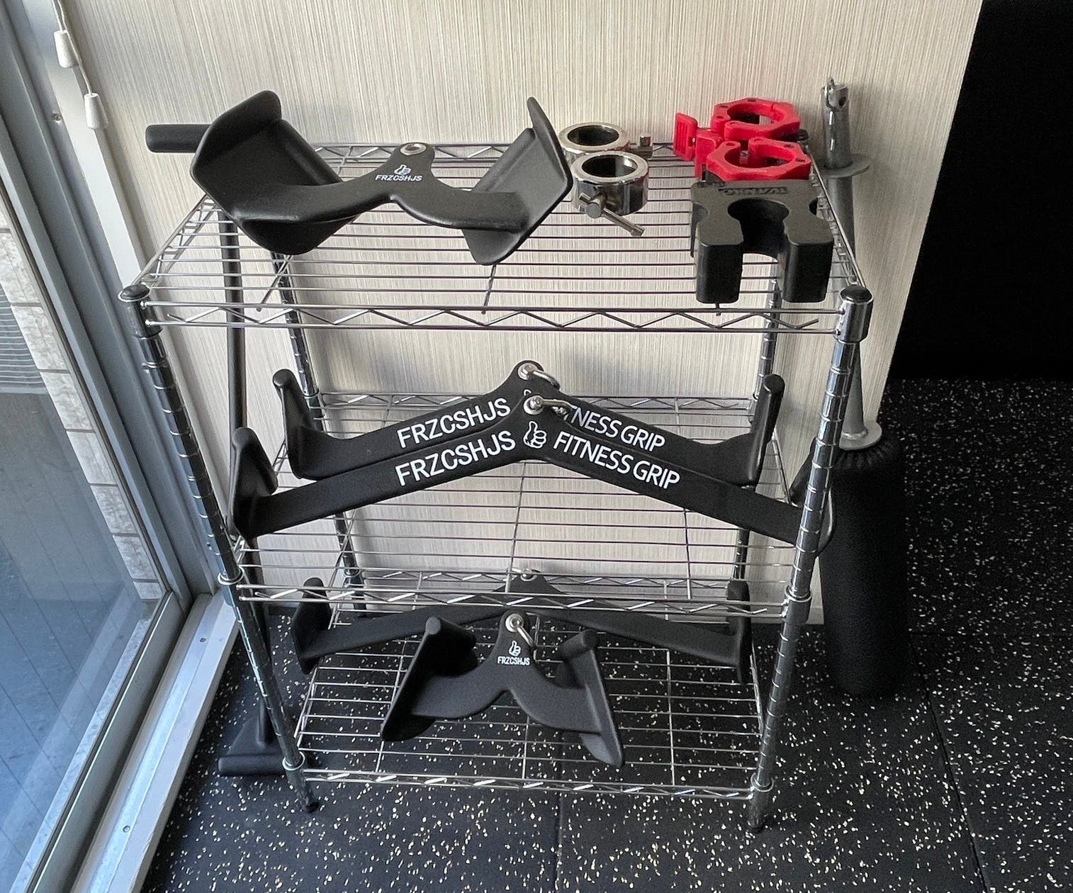 【飯田橋駅3分】天井3m以上！オシャレな内装の完全個室ジム　MIYAZAKI GYM飯田橋店の写真6