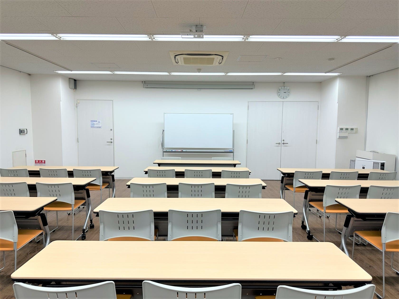 【リロの会議室 Forum S+ 西新橋】1階 会議室の写真5