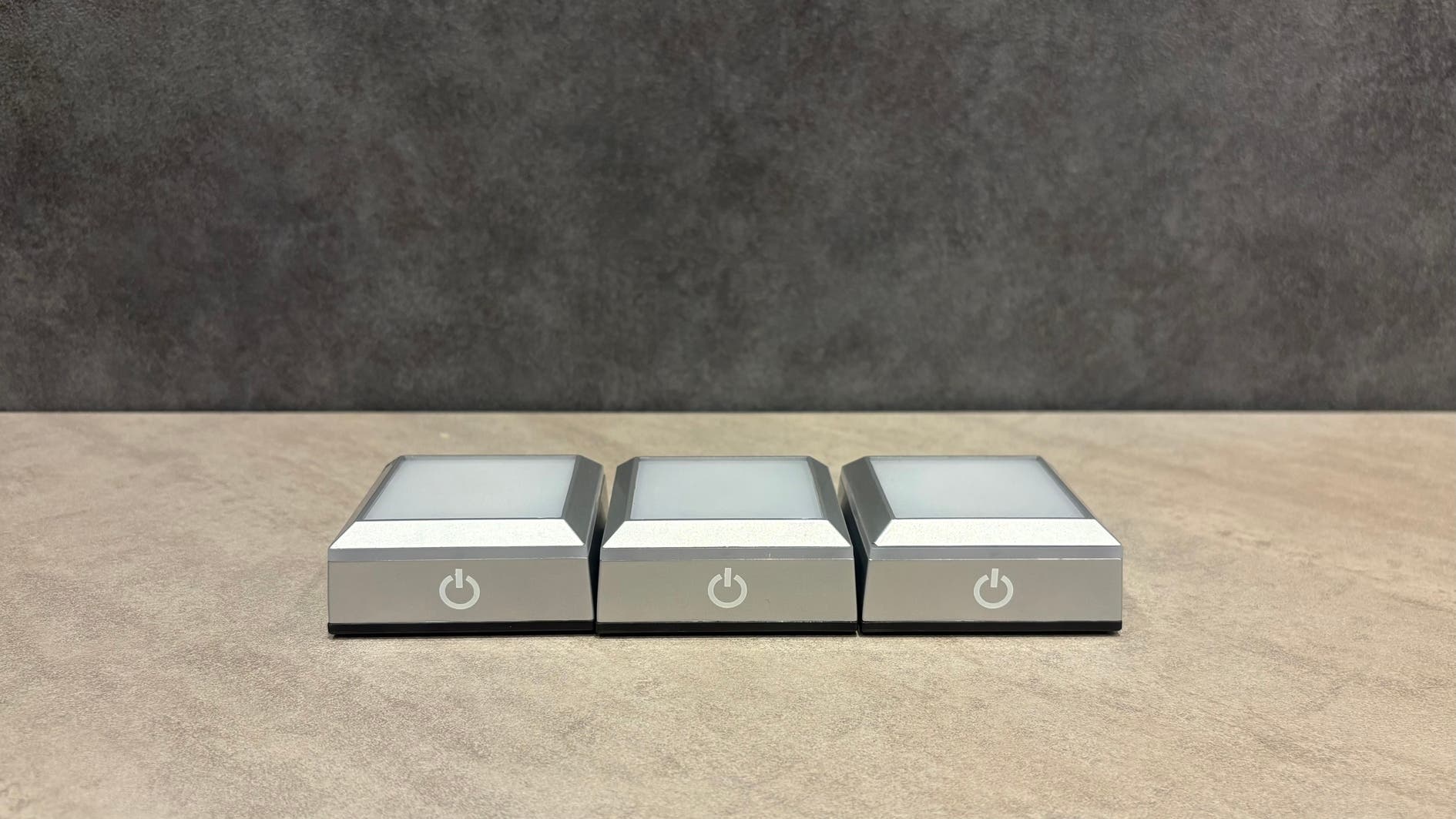 【推し活グッズ】アクリルスタンド用ライトの画像1