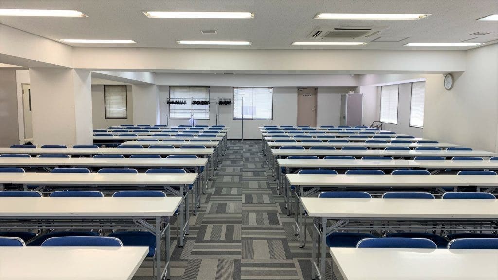 【リロの会議室 水道橋 4階】4階 会議室の写真3