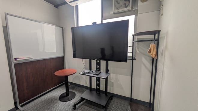 広瀬通 4名【5階5-C会議室】黒を基調とした上質空間✨会議も応接も叶う居心地の良いお部屋ですの写真4