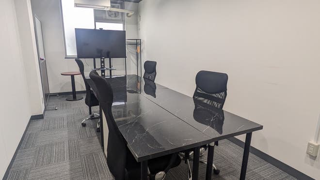 広瀬通 4名【5階5-C会議室】黒を基調とした上質空間✨会議も応接も叶う居心地の良いお部屋ですの写真8