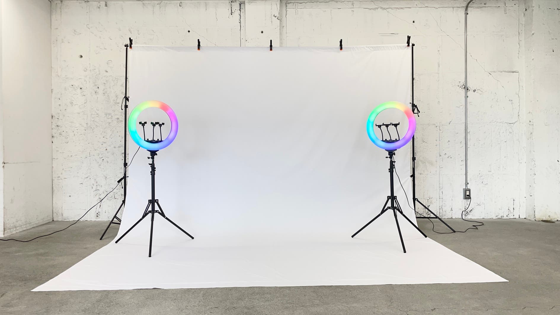 ＜ラルゴ会議室＞【期間限定！料金半額】名古屋駅徒歩5分！ゆったり40名利用！撮影用設備あり！Wi-Fi/プロジェクタ無料！の写真2