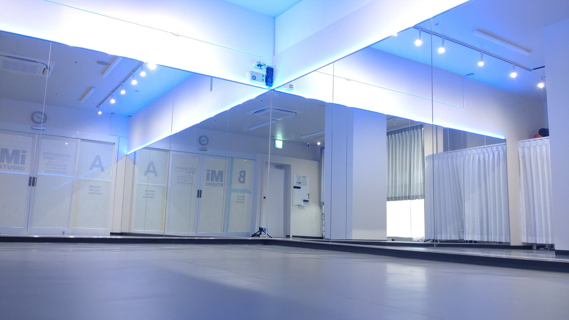 【2025年6月NEWオープン♪】駅チカ徒歩2分♪最高級舞台床リノリウム&設備_Bスタジオの写真1