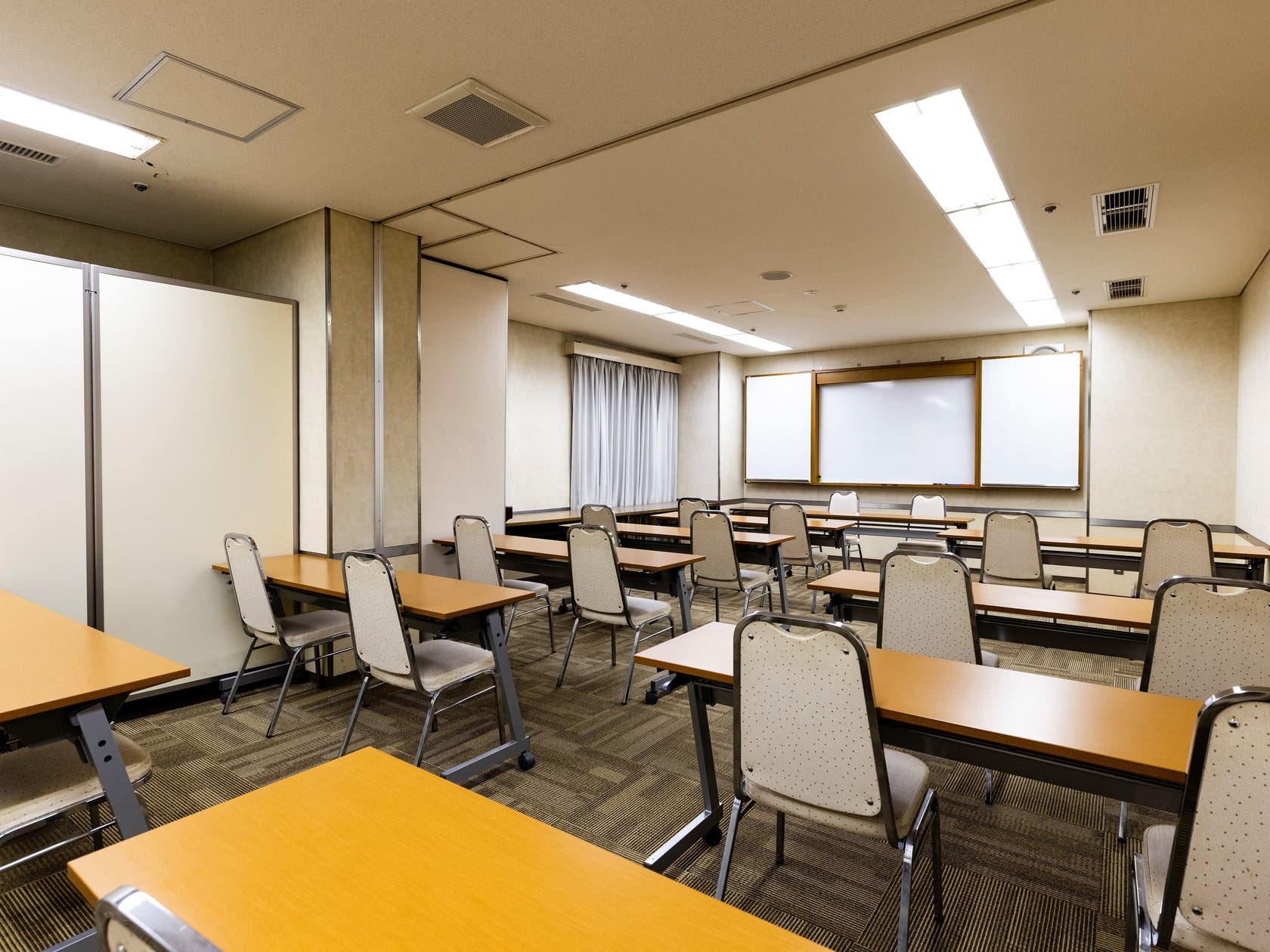 【ホテルウィングインターナショナル名古屋】2階会議室の写真1