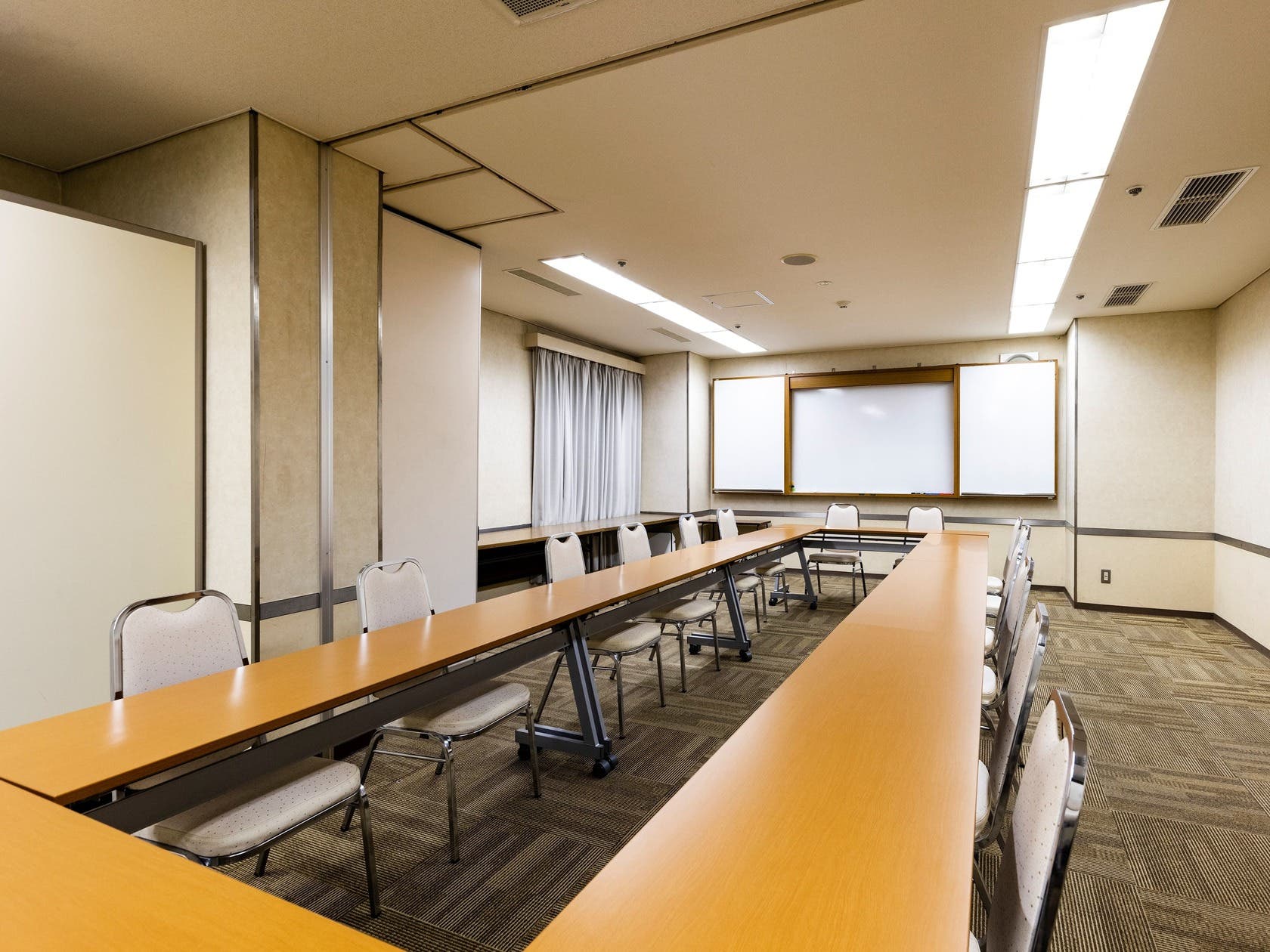 【ホテルウィングインターナショナル名古屋】2階会議室の写真2