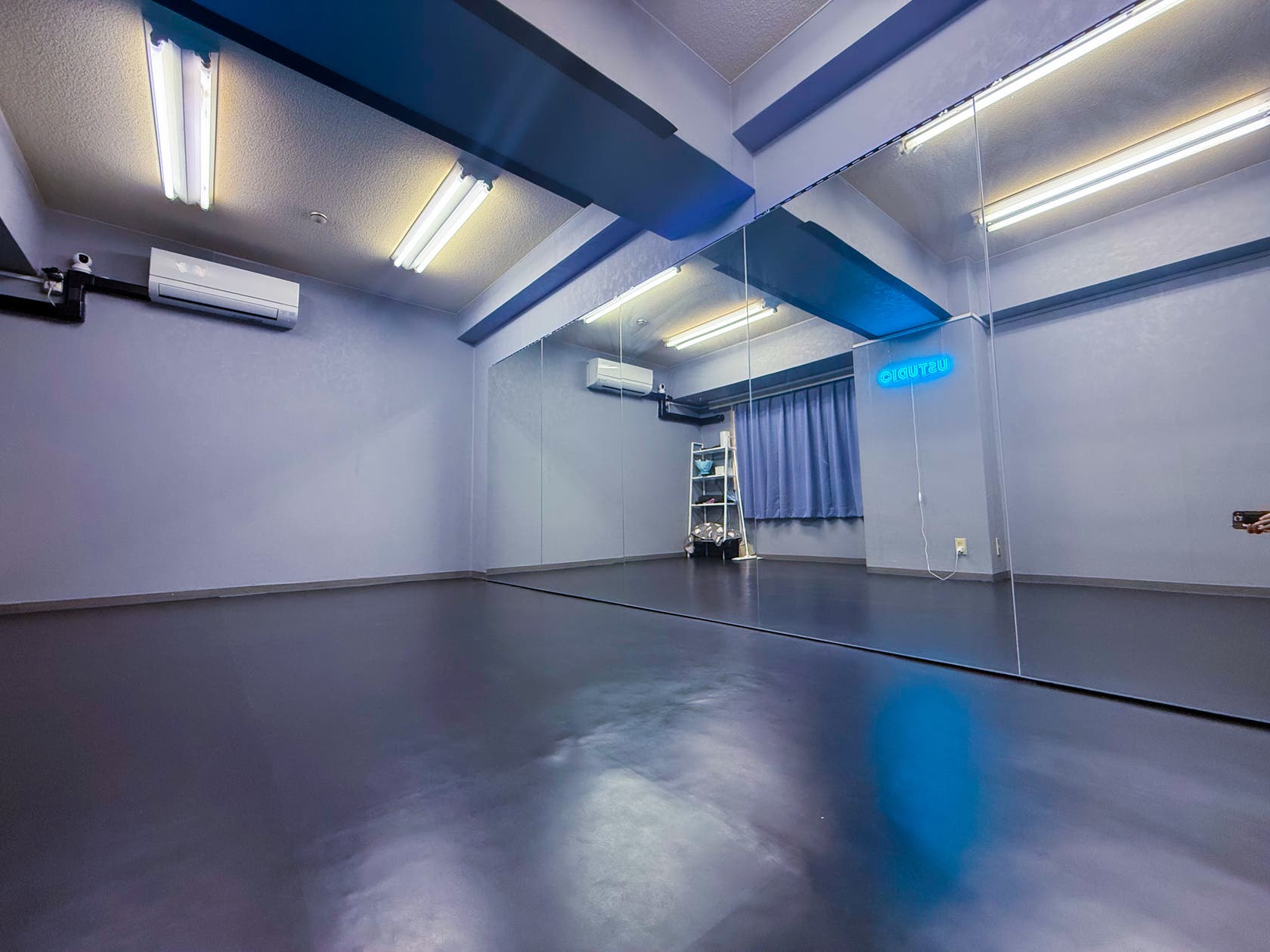 伏見駅徒歩5分　練習や撮影向きなオシャレなダンススタジオの写真4