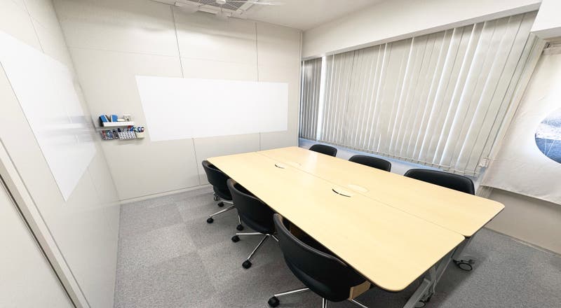 代々木駅徒歩2分！最大6名対応の「会議室・フリースペース」大画面TVモニタ完備 高速Wi-Fi