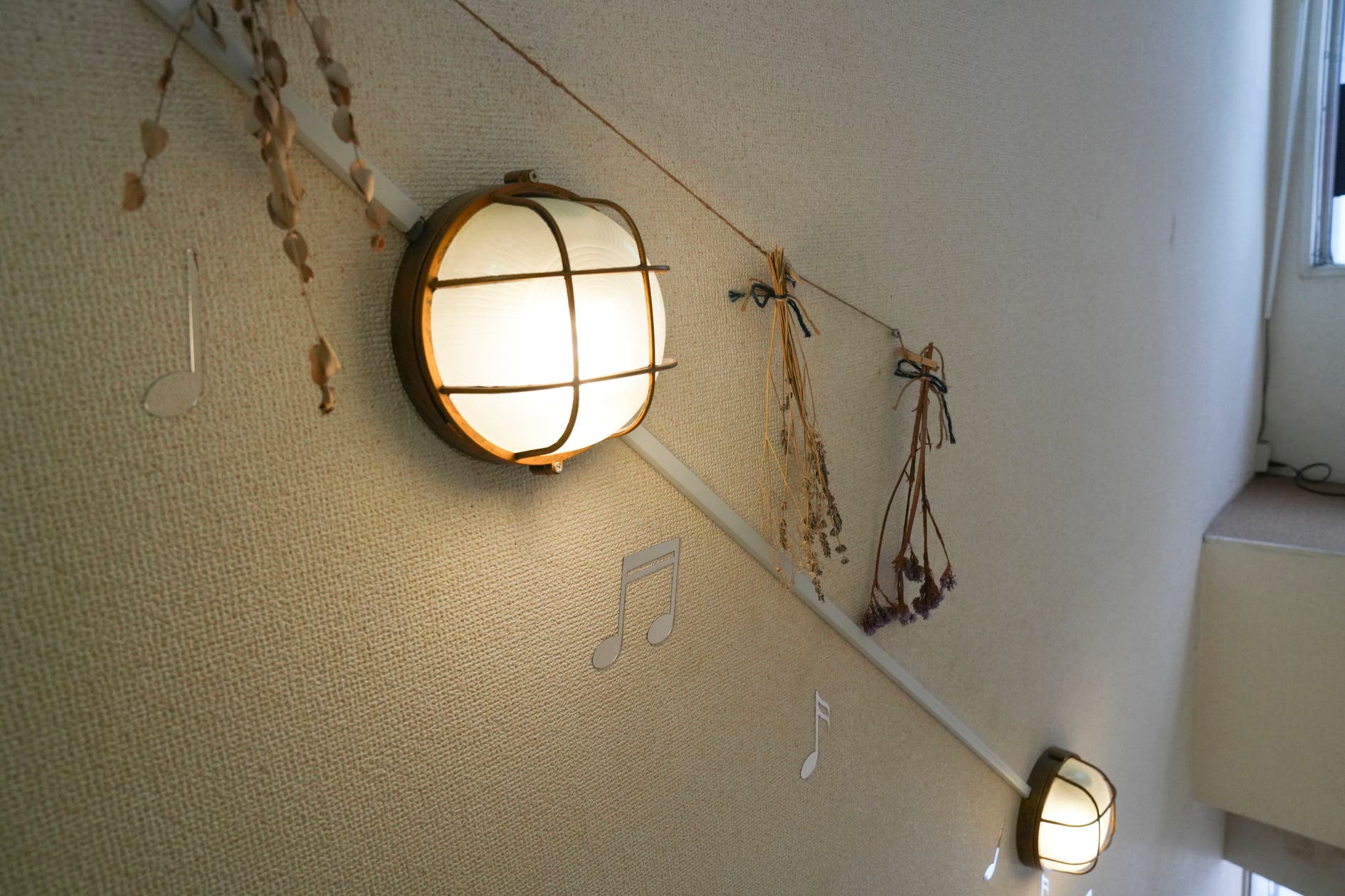 【新宿から電車で10分！】阿佐ヶ谷駅2分★カラオケBAR♬清潔でカフェのような温かみのある内装✨禁煙🚭の写真20