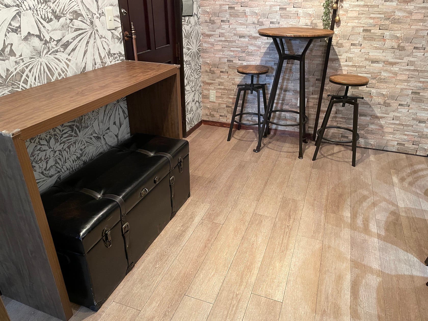 【新宿から電車で10分！】阿佐ヶ谷駅2分★カラオケBAR♬清潔でカフェのような温かみのある内装✨禁煙🚭の写真7