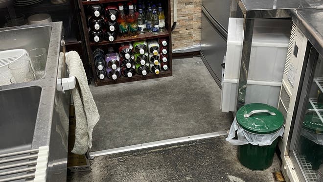 【新宿から電車で10分!】阿佐ヶ谷駅2分★カラオケBAR♬清潔でカフェのような温かみのある内装✨禁煙🚭の写真17