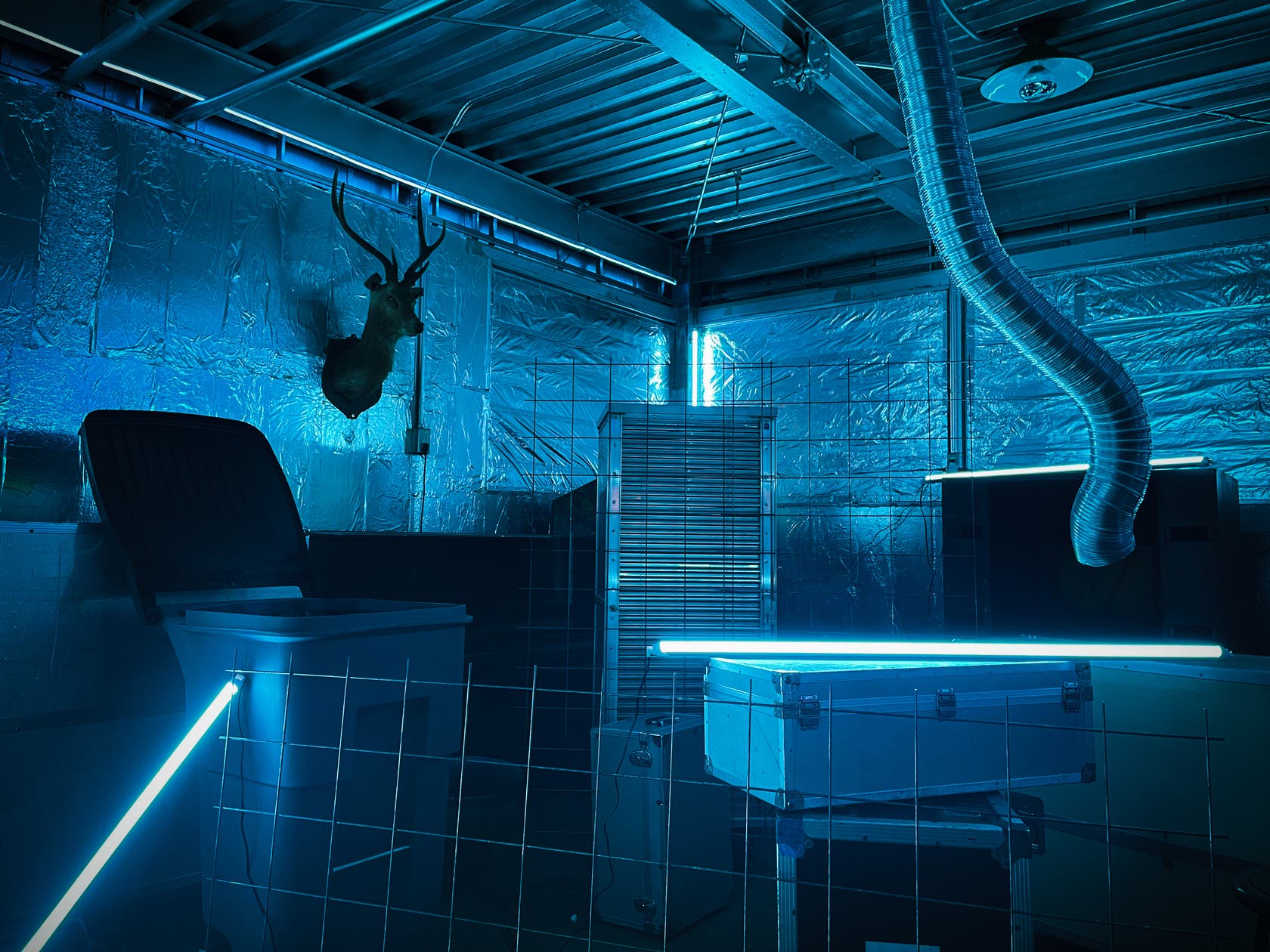 近未来的などこか退廃的な世界観が形成された撮影スタジオ 250㎡ | 雑色駅徒歩15分 | ＃廃墟＃アパレル＃ハウススタジオの写真11