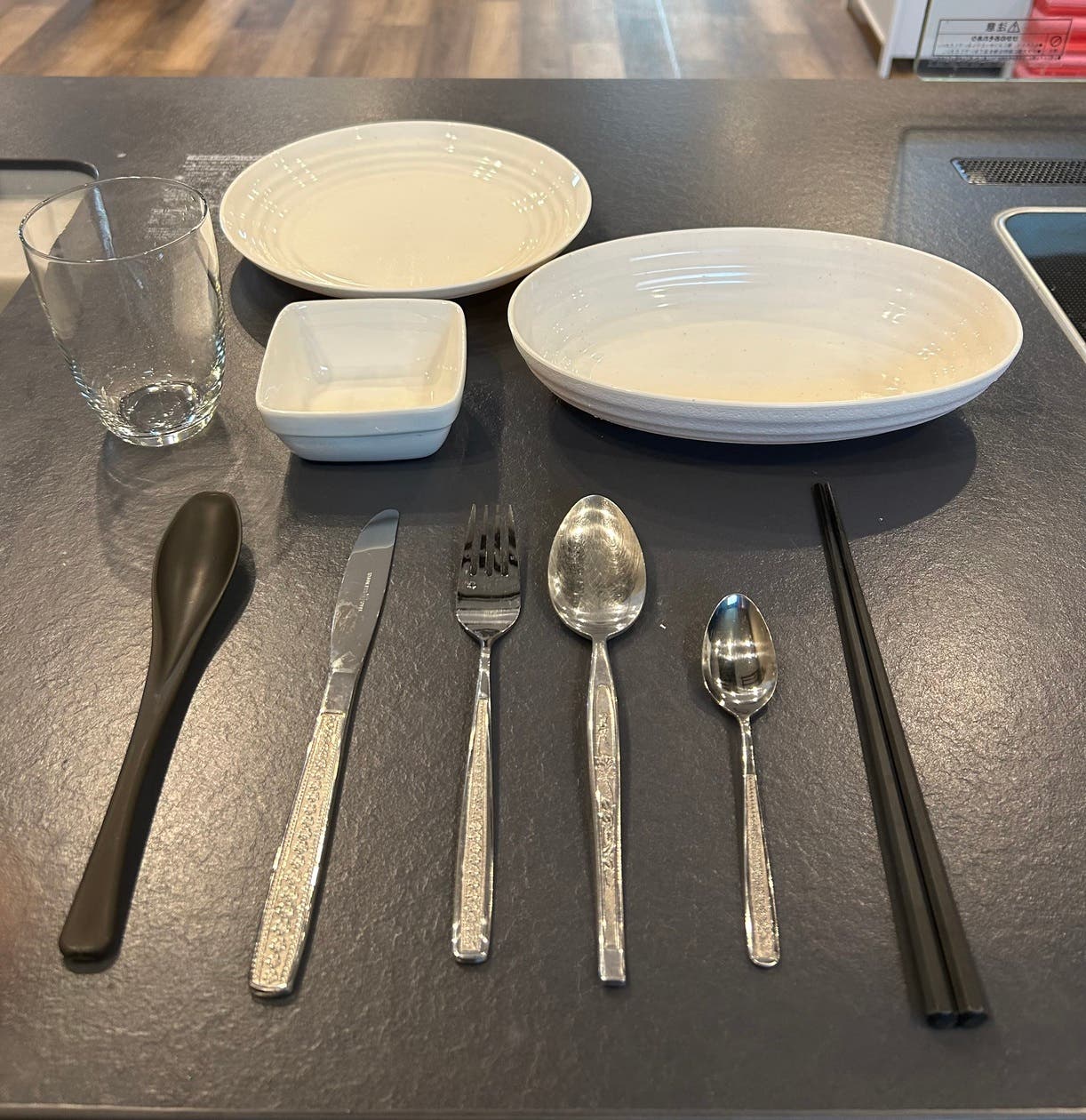 江坂駅から徒歩6分！最新のキッチンを導入したスペースの写真3