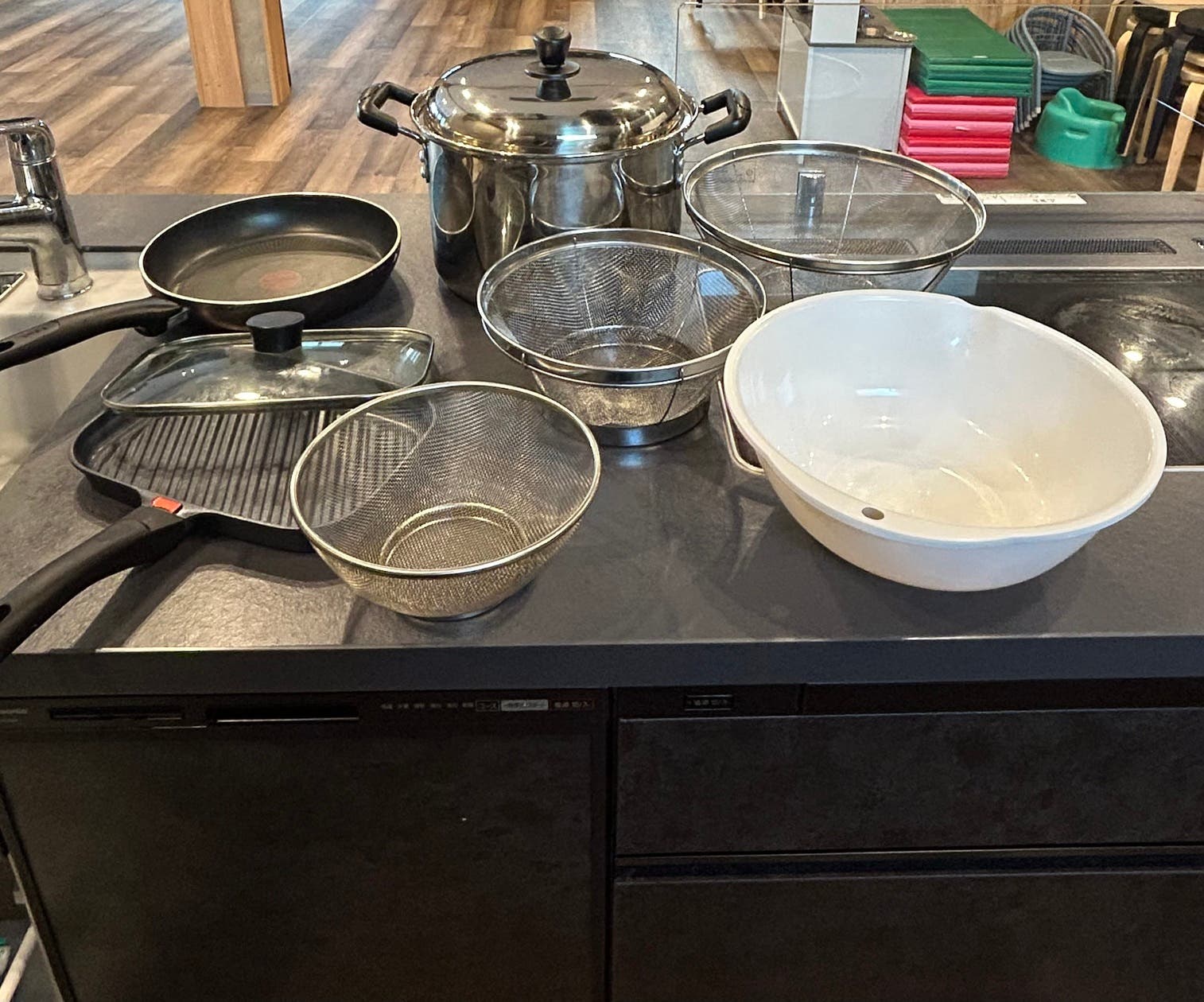 江坂駅から徒歩6分！最新のキッチンを導入したスペースの写真5