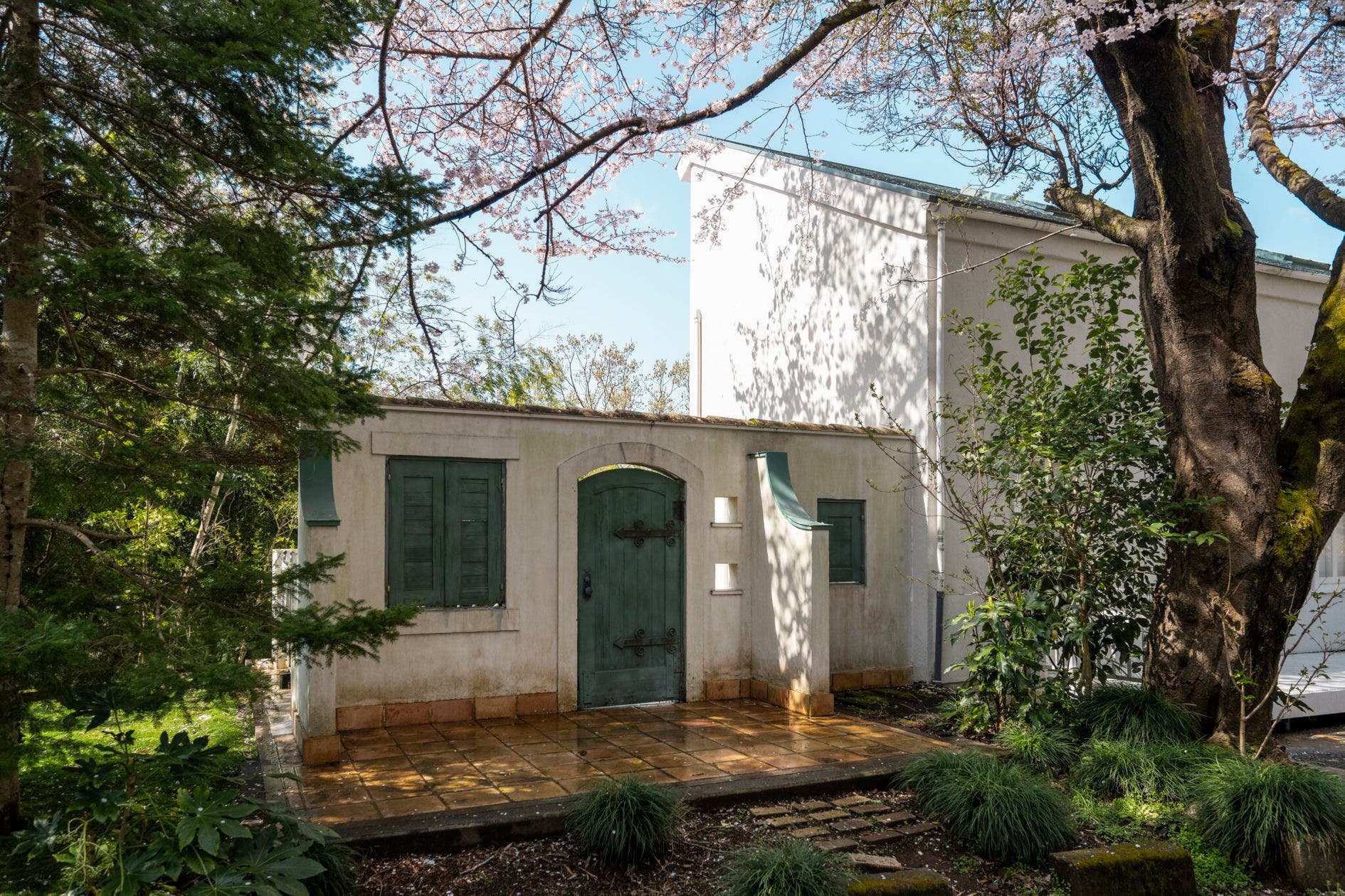 【都心から90分】自然光×高天井×260㎡｜ロケバスOKの大型撮影ハウススタジオの写真27