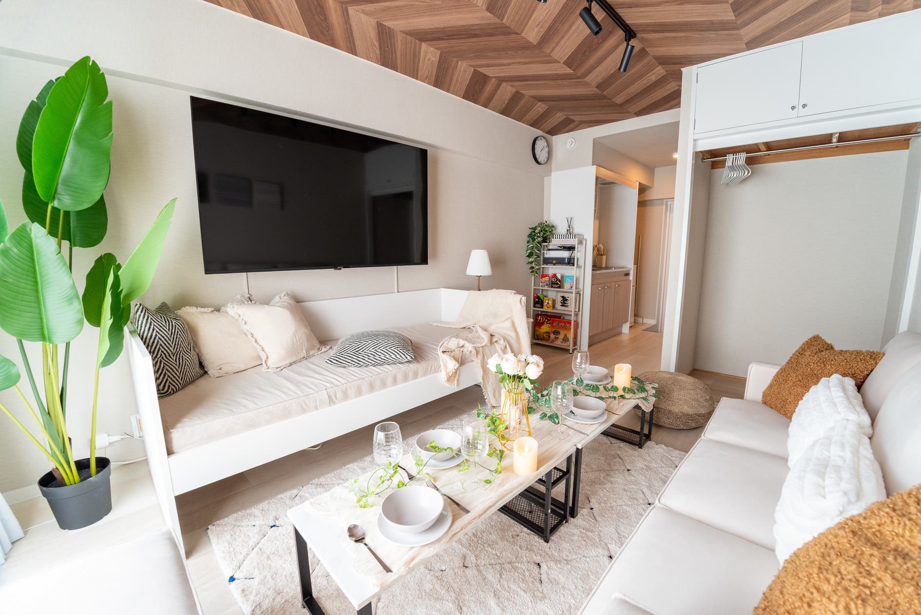 📺65㌅大画面TV⏰毎週木曜フリータイム特割🤑(10時-24時)🎮ｽｰﾊﾟｰﾌｧﾐｺﾝ⚽スポーツ観戦💖女子会🍰誕生会の写真5