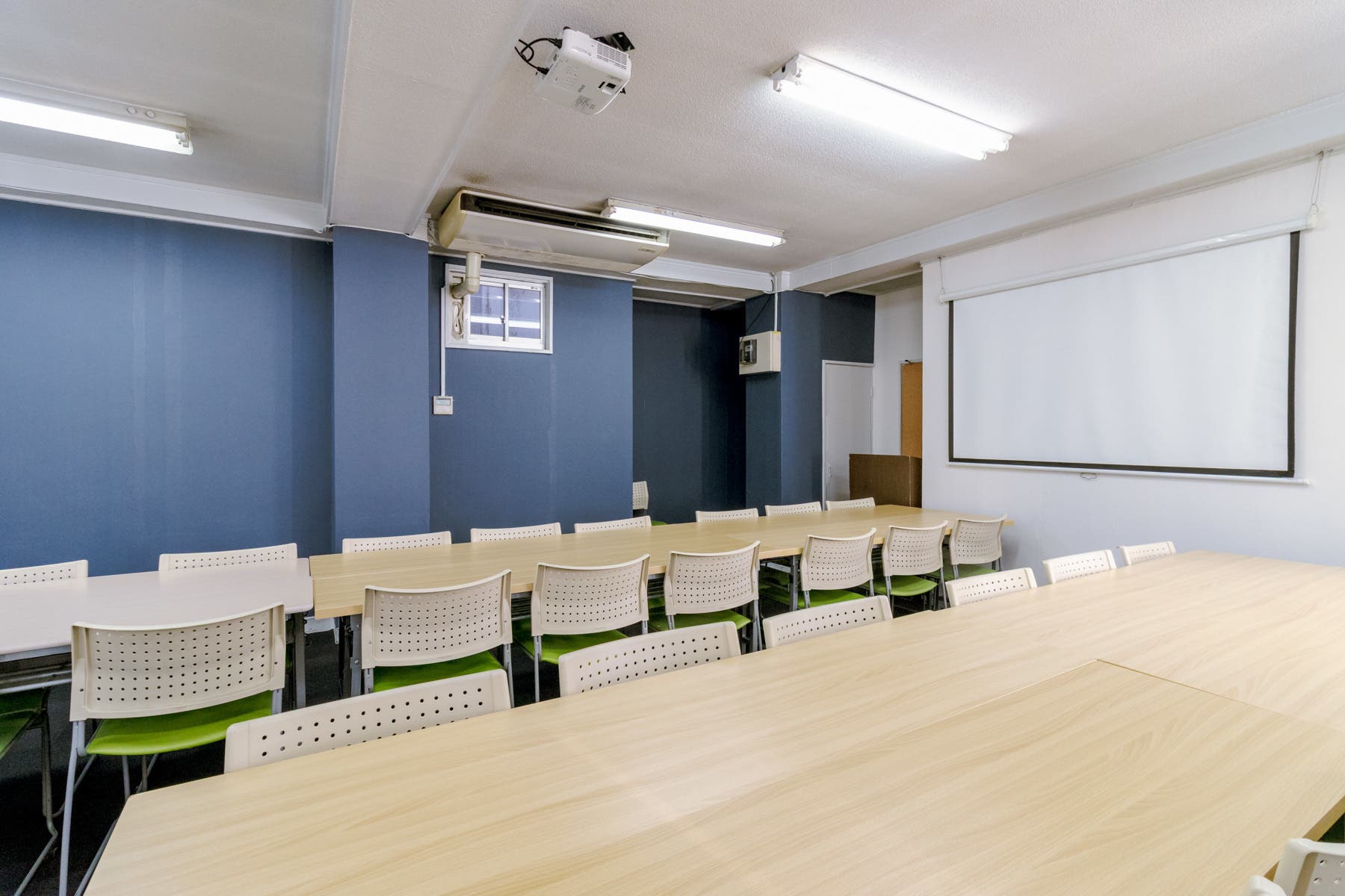 【JR新宿駅徒歩2分！30名】プロジェクター・ホワイトボード・マイク・WiFi全て無料！ふれあい貸し会議室 新宿No25の写真7