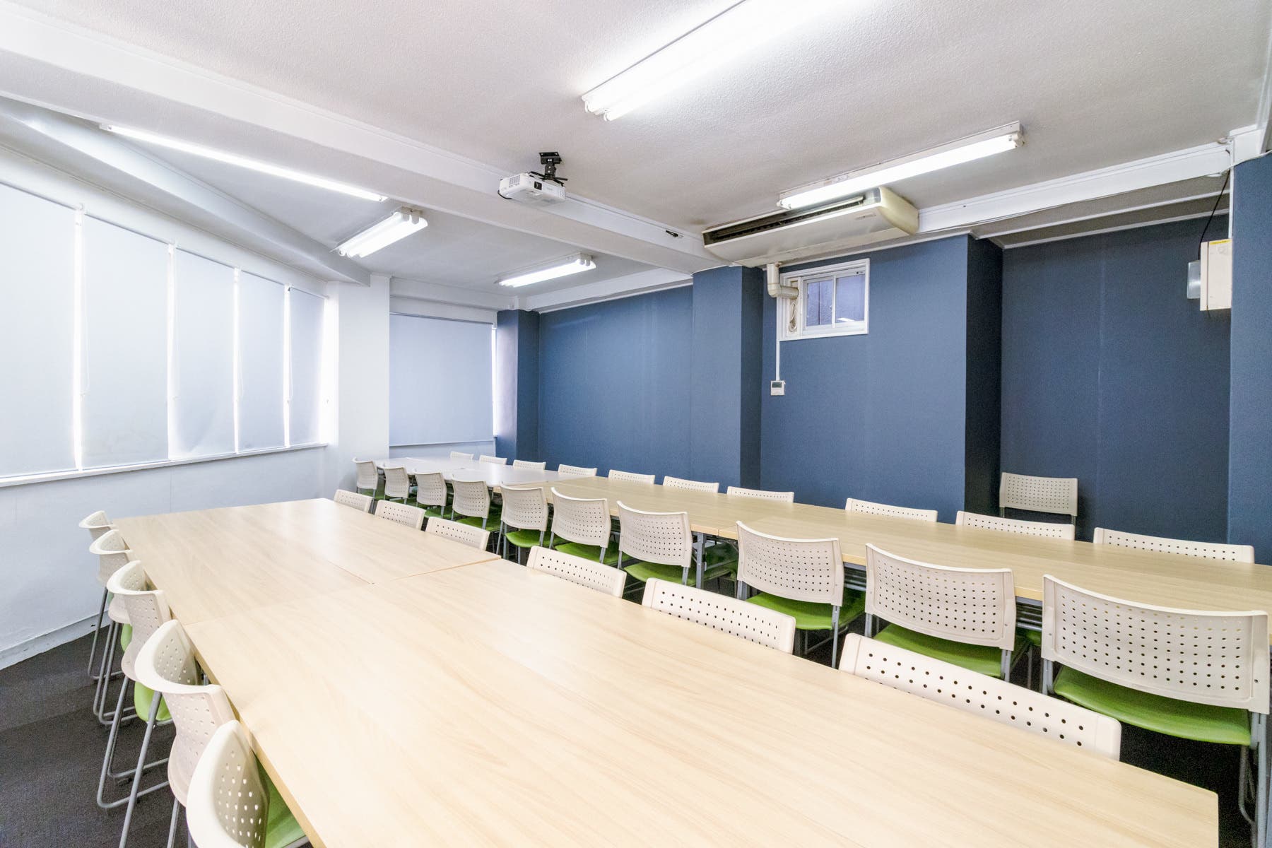 【JR新宿駅徒歩2分！30名】プロジェクター・ホワイトボード・マイク・WiFi全て無料！ふれあい貸し会議室 新宿No25の写真8