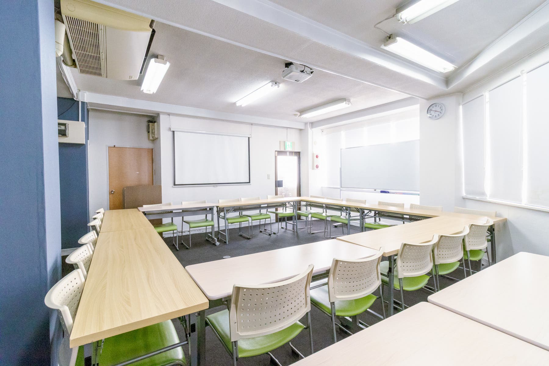 【JR新宿駅徒歩2分！30名】プロジェクター・ホワイトボード・マイク・WiFi全て無料！ふれあい貸し会議室 新宿No25の写真12