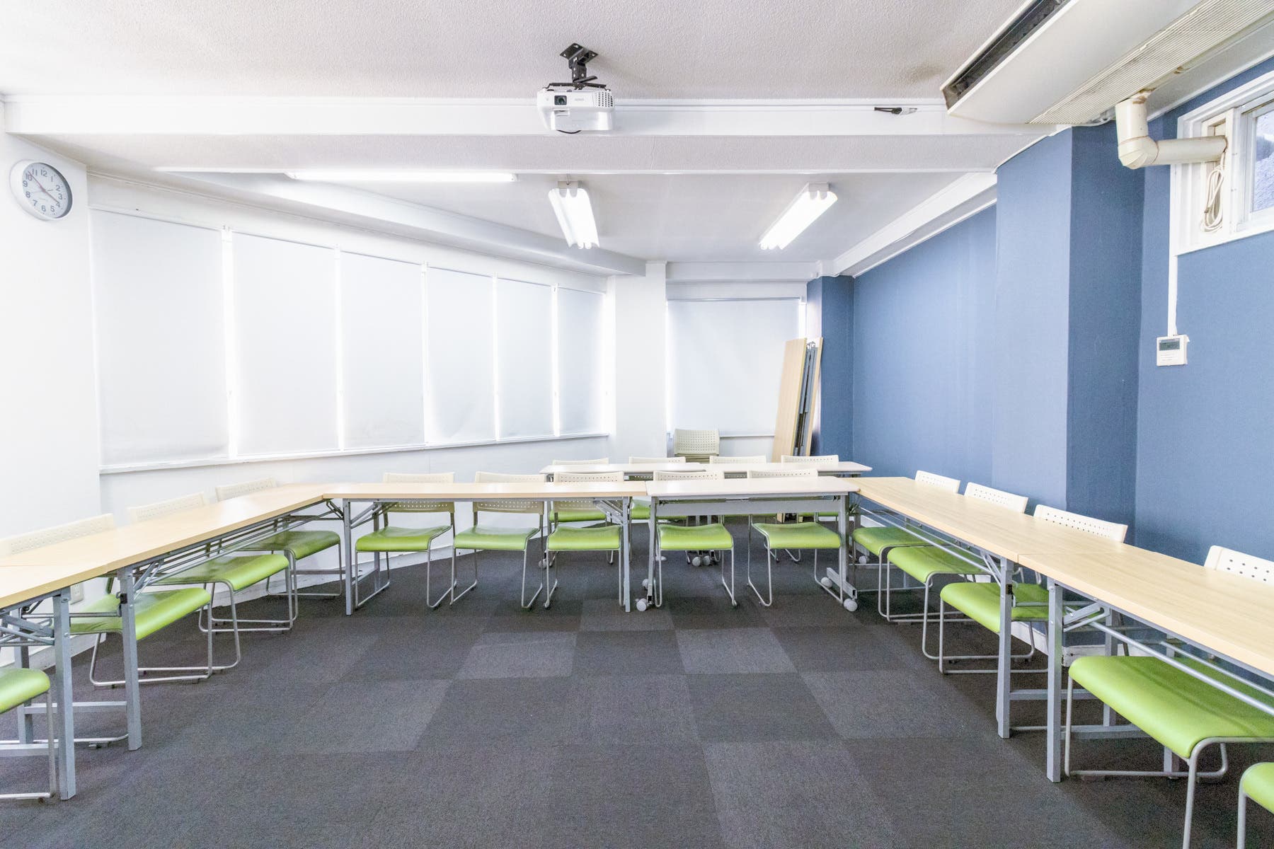 【JR新宿駅徒歩2分！30名】プロジェクター・ホワイトボード・マイク・WiFi全て無料！ふれあい貸し会議室 新宿No25の写真15