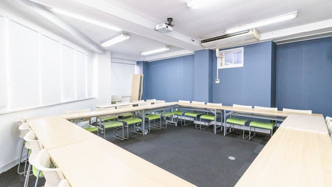 【JR新宿駅徒歩2分!30名】プロジェクター・ホワイトボード・マイク・WiFi全て無料!ふれあい貸し会議室 新宿No25の写真16