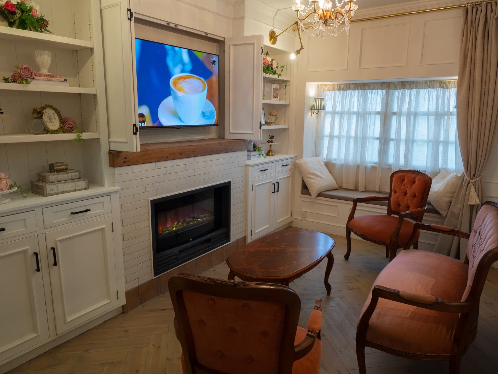 【グレープ（Grape)】パリのアパルトマンとフランス郊外の家をイメージした2階、3階のハウススタジオの写真8