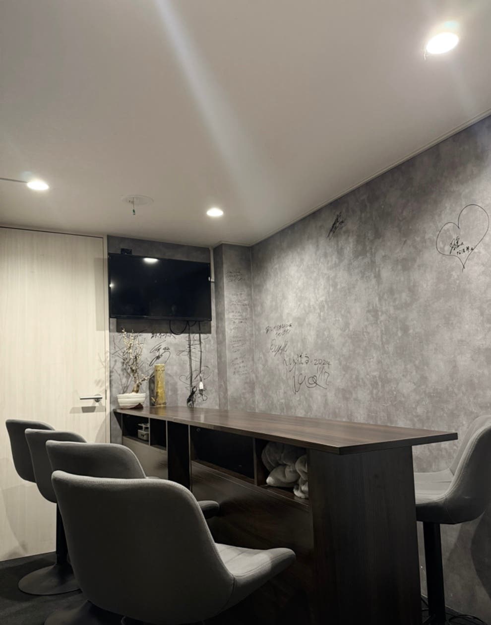 西麻布の隠れ家スナック空間を、日中はレンタルスペースとして活用！ の写真6