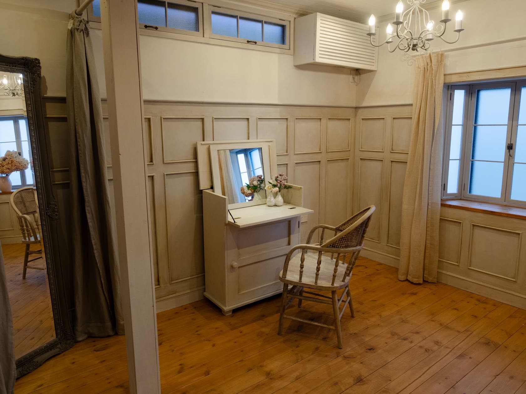 【グレープ（Grape)】パリのアパルトマンとフランス郊外の家をイメージした2階、3階のハウススタジオの写真17