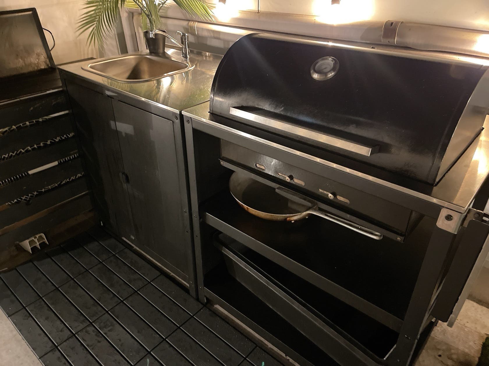 冬・雨でも大丈夫！炬燵、ヒーター完備の完全プライベートな屋上！の写真12