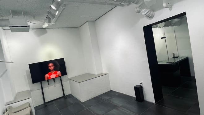 山種美術館徒歩1分 |デザイナーズスペース|駒沢通り沿い 好立地路面店|アパレル・撮影・展示会|大型モニター2台完備|の写真3