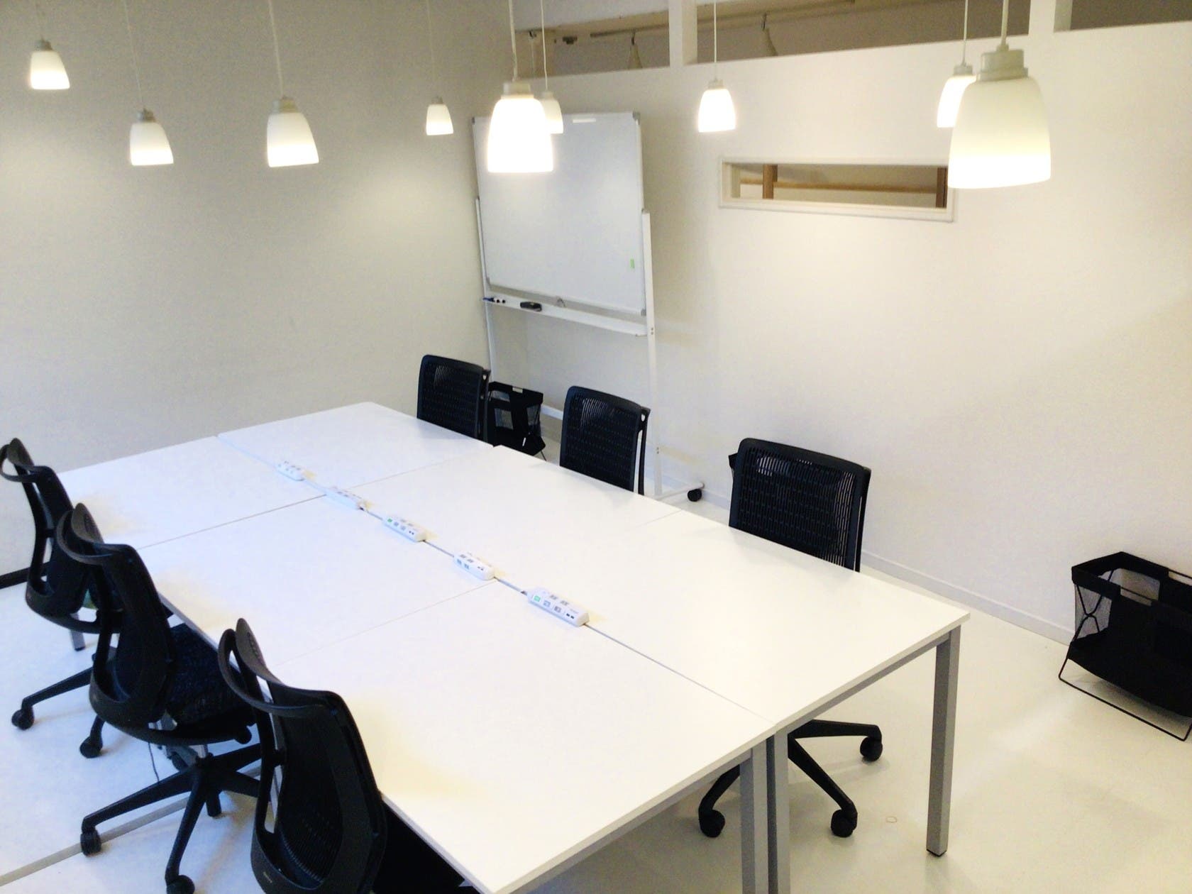 【所沢駅徒歩2分】6人まで利用可　ミーティングやグループワークに最適な準個室　講座やワークショップなどに利用できますの写真2