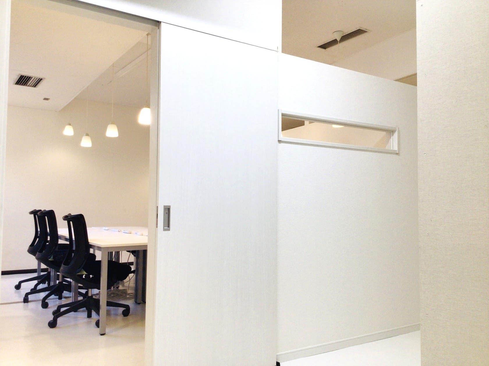 【所沢駅徒歩2分】6人まで利用可　ミーティングやグループワークに最適な準個室　講座やワークショップなどに利用できますの写真5