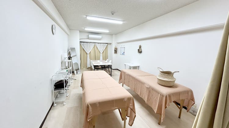 御堂筋沿い🚎新大阪・西中島南方駅4分🌸施術ベッド3台+会議スペース📋完全個室レンタルサロン|リラク・整体・ネイル💅ごみ捨て無料の写真1