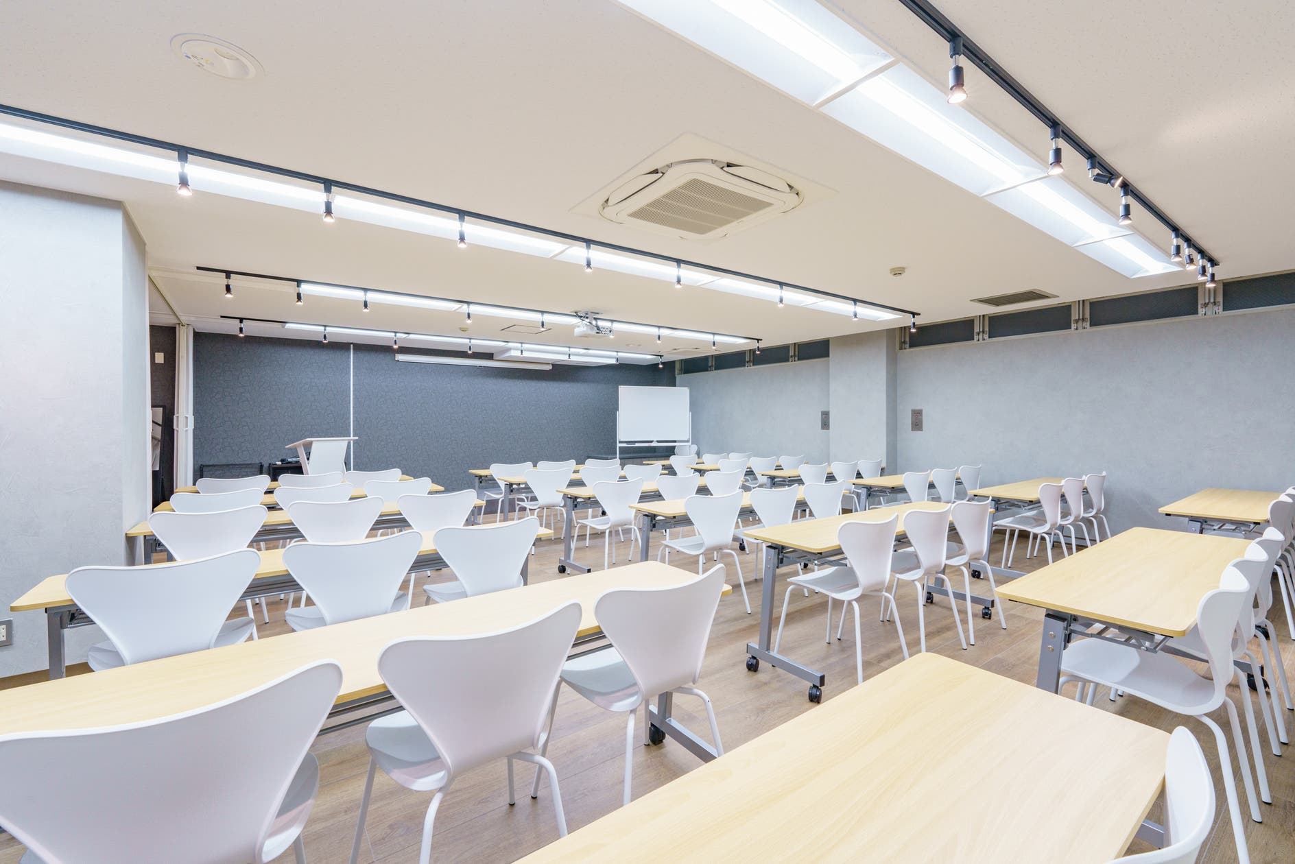 【内見無料】水道橋駅4分✨席数60/立食80名⭕️控室/24H/飲食可/100㌅画面/ゴミ処理/会議/懇親会/歓送迎会/セミナーの写真18