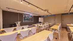 水道橋駅4分✨席数60/立食80名⭕️控室/24H/飲食可/100㌅画面/ゴミ処理/会議/懇親会/歓送迎会/セミナーの写真3