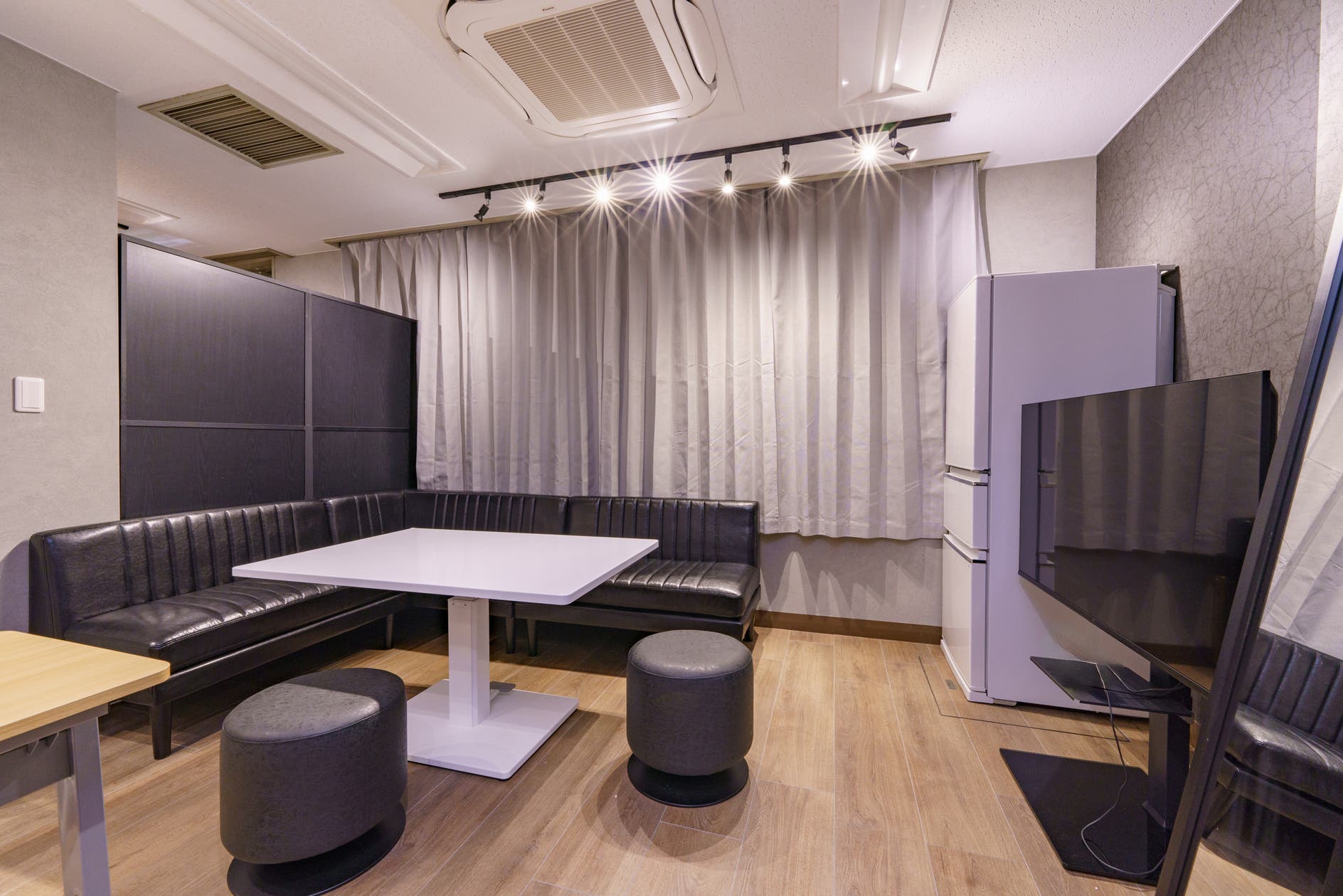 【内見無料】水道橋駅4分✨席数60/立食80名⭕️控室/24H/飲食可/100㌅画面/ゴミ処理/会議/懇親会/歓送迎会/セミナーの写真12