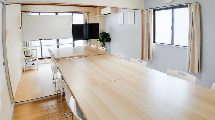 【三ノ宮駅徒歩3分!36m²の広々スペース】✨オープン特価で地域最安値!✨テレワーク、会議、商談、セミナーに最適!📅当日予約◎の写真1