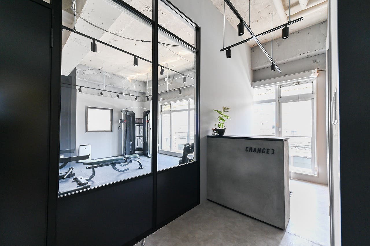 【南松本駅徒歩5分】各種マシン完備でパーソナルトレーニング可能な個室・無人ジム【撮影ご相談ください！】の写真7