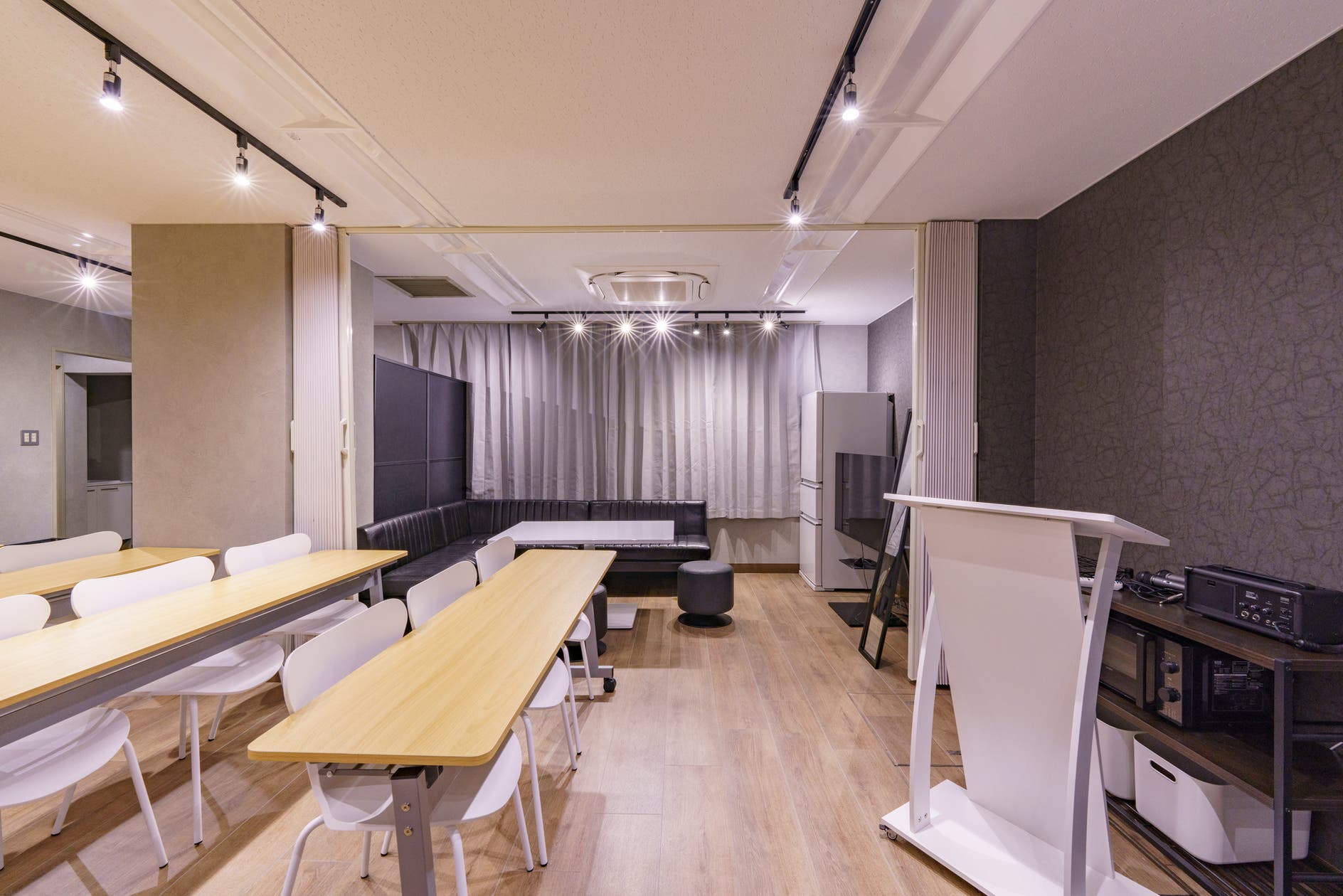 【内見無料】水道橋駅4分✨席数60/立食80名⭕️控室/24H/飲食可/100㌅画面/ゴミ処理/会議/懇親会/歓送迎会/セミナーの写真8