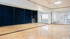 【NEW】富山市中心部!8m×3m壁面ミラー★大駐車場あり★アクセス抜群な音響完備レンタルスタジオ♪の写真2