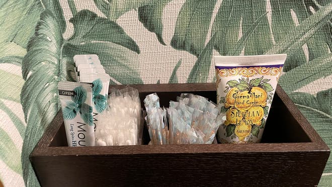 【新宿から電車で10分!】阿佐ヶ谷駅2分★カラオケBAR♬清潔でカフェのような温かみのある内装✨禁煙🚭の写真14