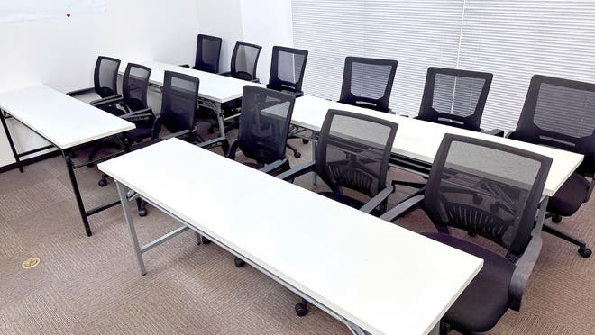 駅チカ🚃Wi-Fi📶大型モニター 会議や説明会にもオススメ(大)!の写真1