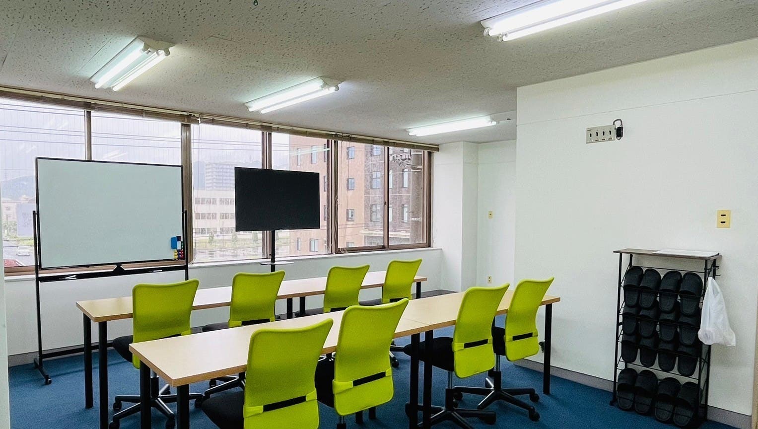 ＪＲ福山駅から車で５分 セミナーなど多彩な用途がある貸会議室の写真8