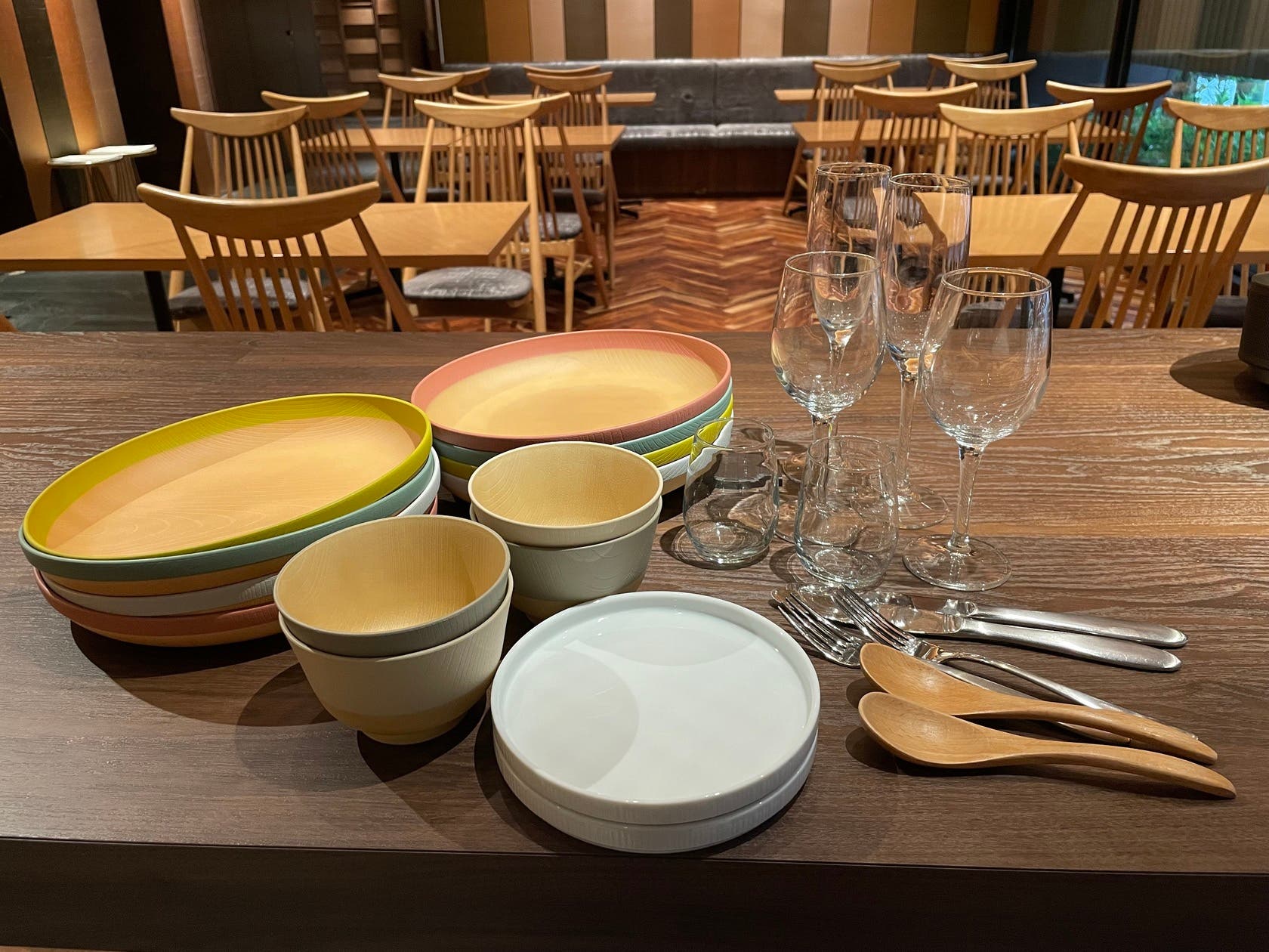 充実したキッチンあり！ホテルのラウンジを丸ごと貸切の写真4