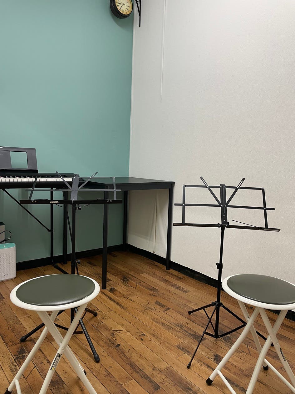 千葉県習志野市【OPEN記念で今ならいつでも割引】勉強・セミナーに！楽器可（1～２人用）京成大久保駅徒歩3分【第5】の写真1