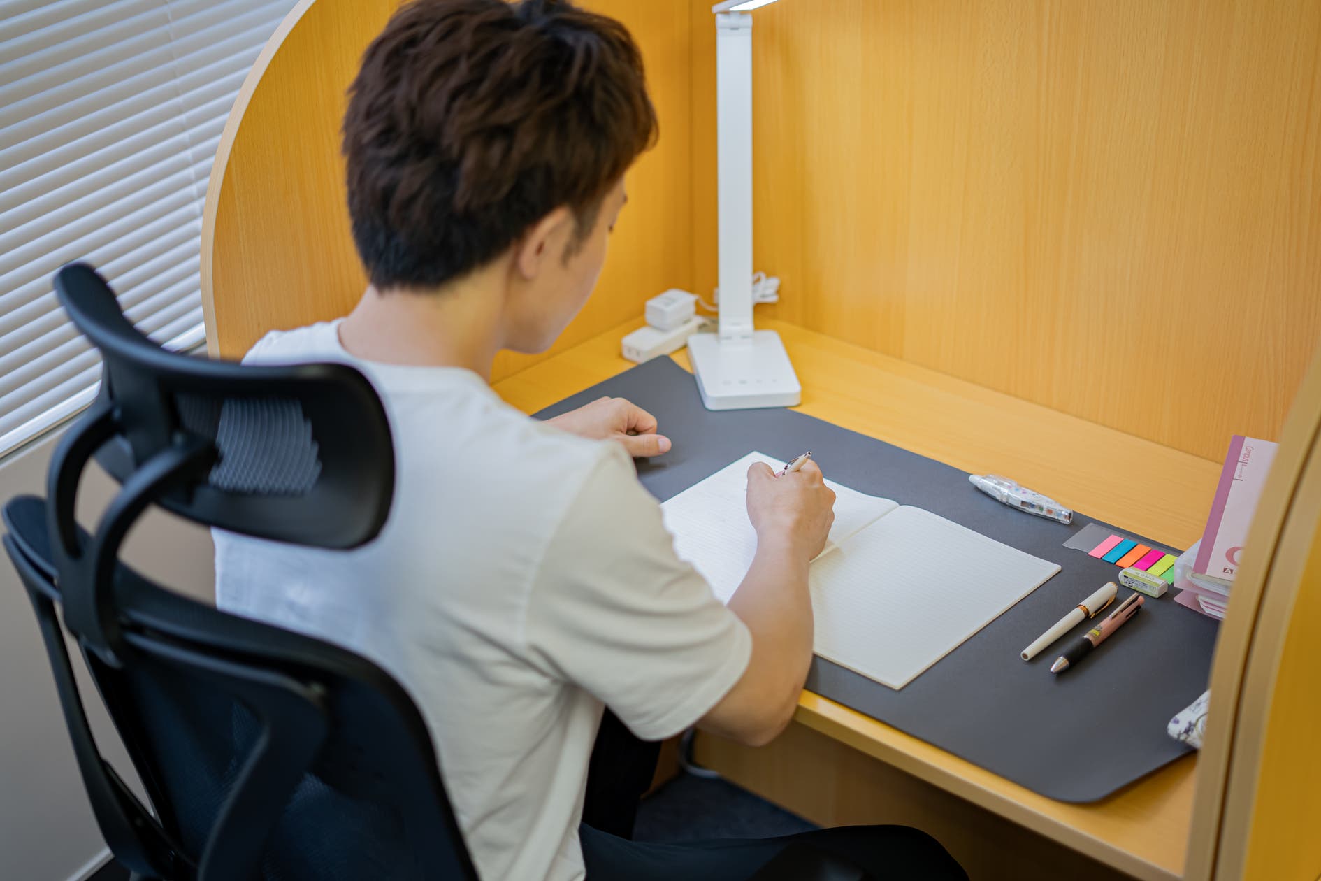 【特別価格中‼️】天神駅から徒歩5分！快適チェア💺静かな集中空間が手に入る自習室📚の写真6