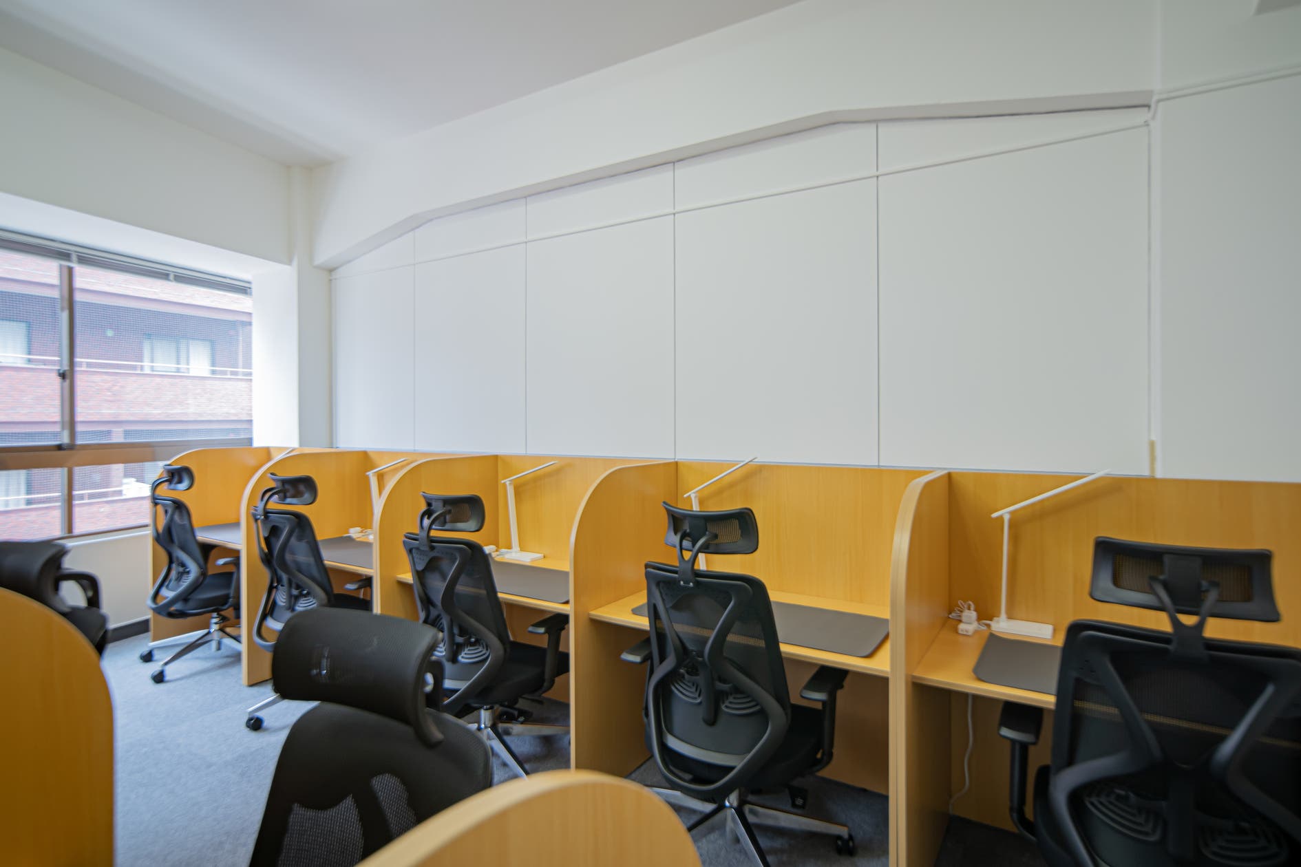 【特別価格中‼️】天神駅から徒歩5分！快適チェア💺静かな集中空間が手に入る自習室📚の写真3